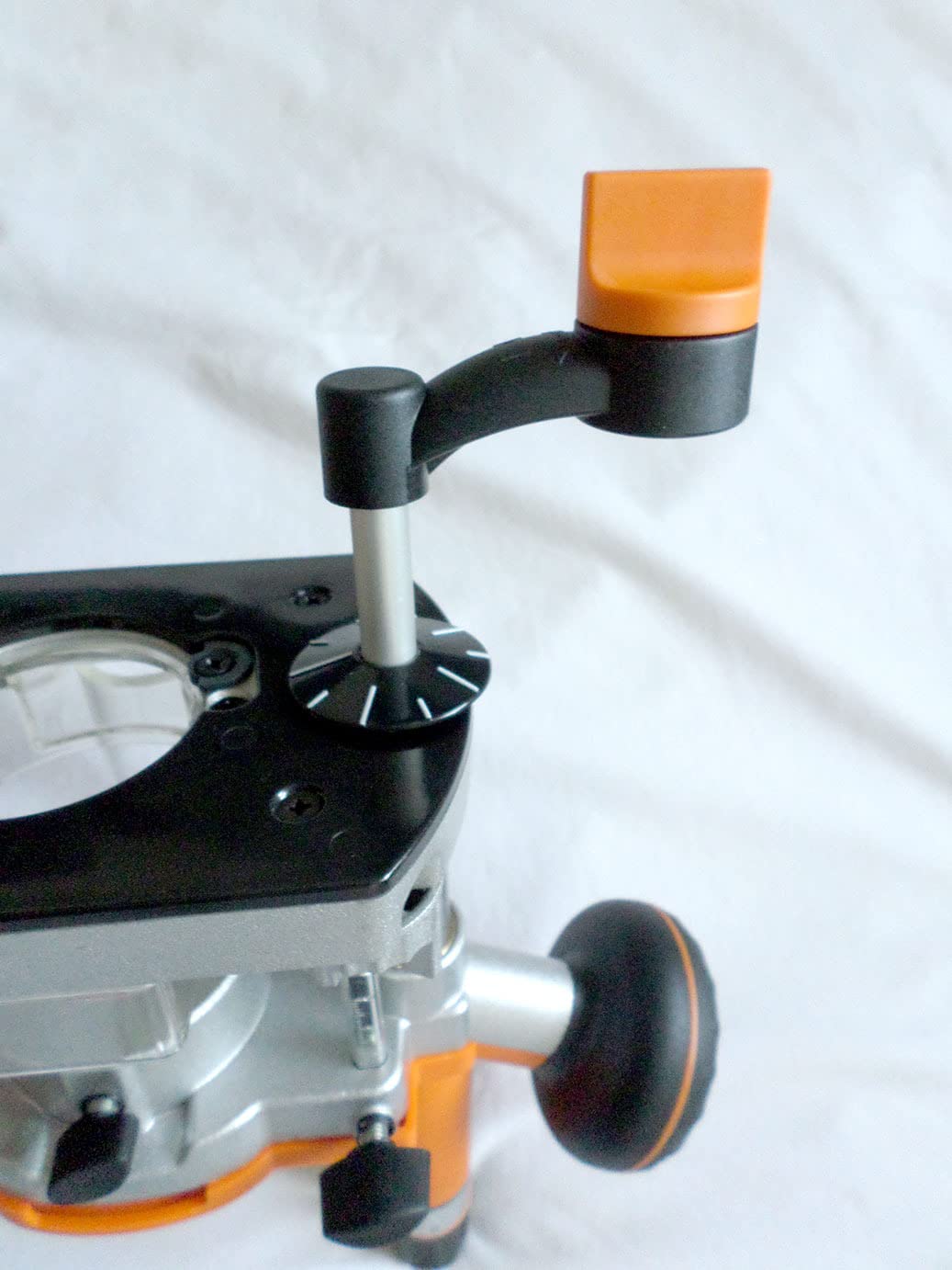 Triton 880W Trimmer Router 1/4" / 8mm TMNRTR (817698) : Amazon.co.uk ...