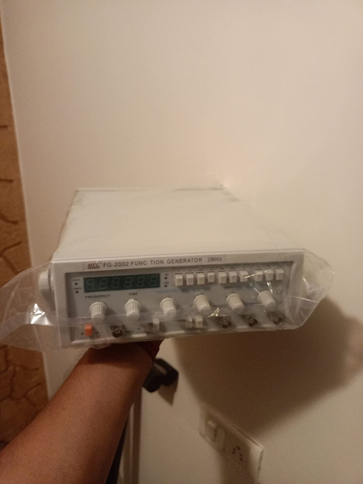 HTC Fg-2002 Digital 0.2 Hz ~ 2 Mhz Function Generator with 5 Digit Led ...