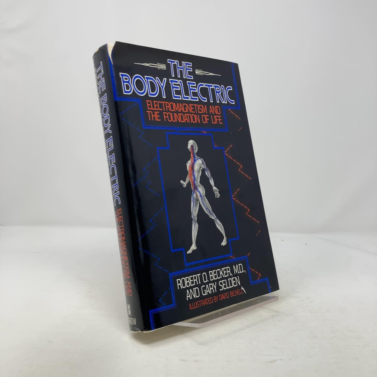 The Body Electric: Electromagnetism and the Foundation of Life: Robert ...