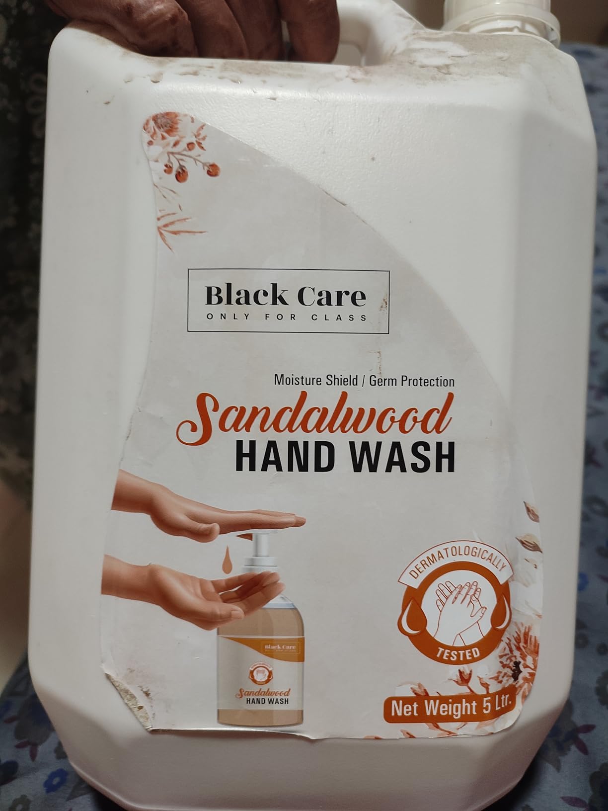 Black care Liquid Handwash Refill Pack, Skincare Handwash | Sandalwood ...