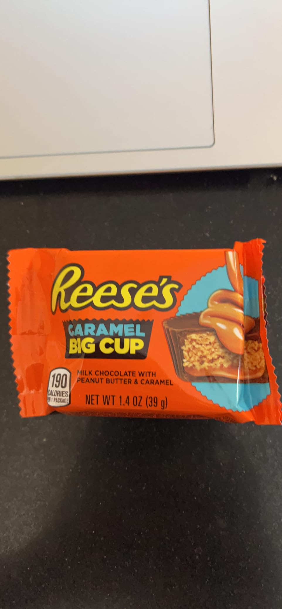 Amazon.com : REESE'S Big Cup Caramel Milk Chocolate Peanut Butter Cups ...