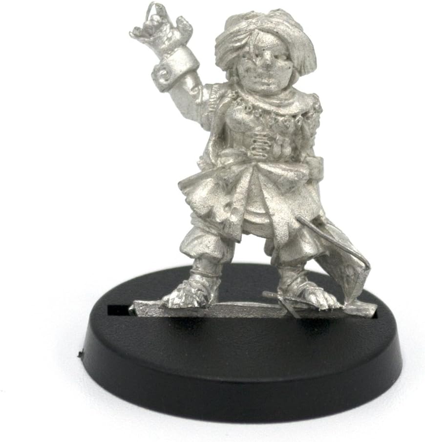 Amazon.com: Stonehaven Female Dwarf Witch Miniature - 21mm Lead-Free ...
