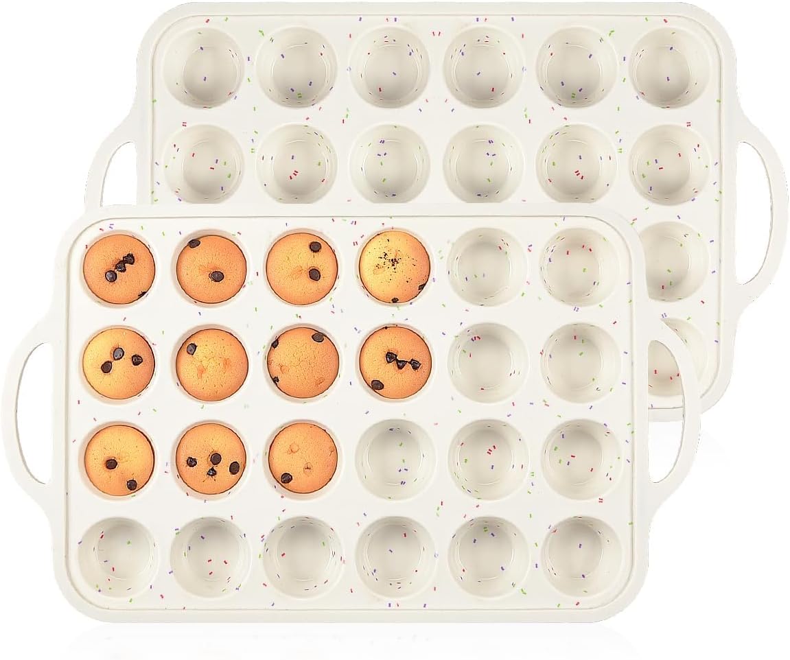 Amazon.com: Wilton Perfect Results Premium Non-Stick Pan 24-Cup Mini ...
