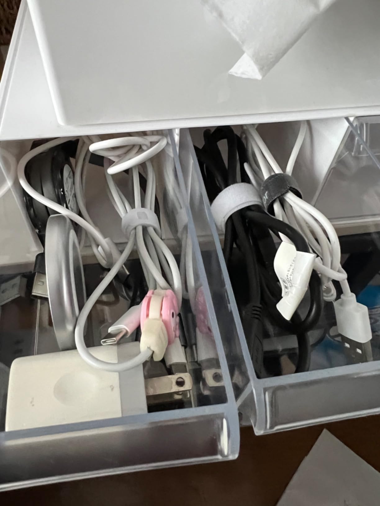 Amazon.co.jp: DoocliB 引出3個 机下 収納 引き出し ミニ 小物入れ 3仕切り分類 デスク下 収納ボック 後付け 横ワイド 薄型 文房具 便利 小物 収納ホルダー 強力 ...