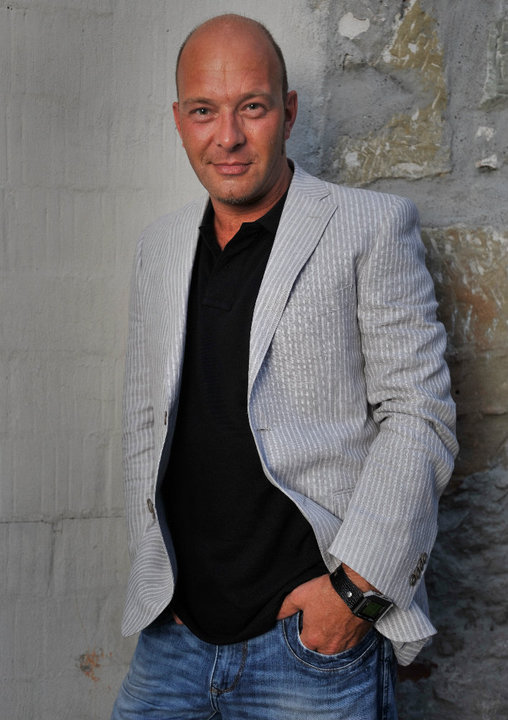 Amazon.de: Christoph Schmutz: books, biography, latest update