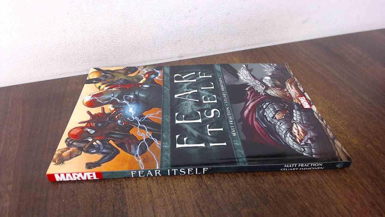 Amazon.com: Invincible Iron Man: Fear Itself: 9780785157748: Fraction ...