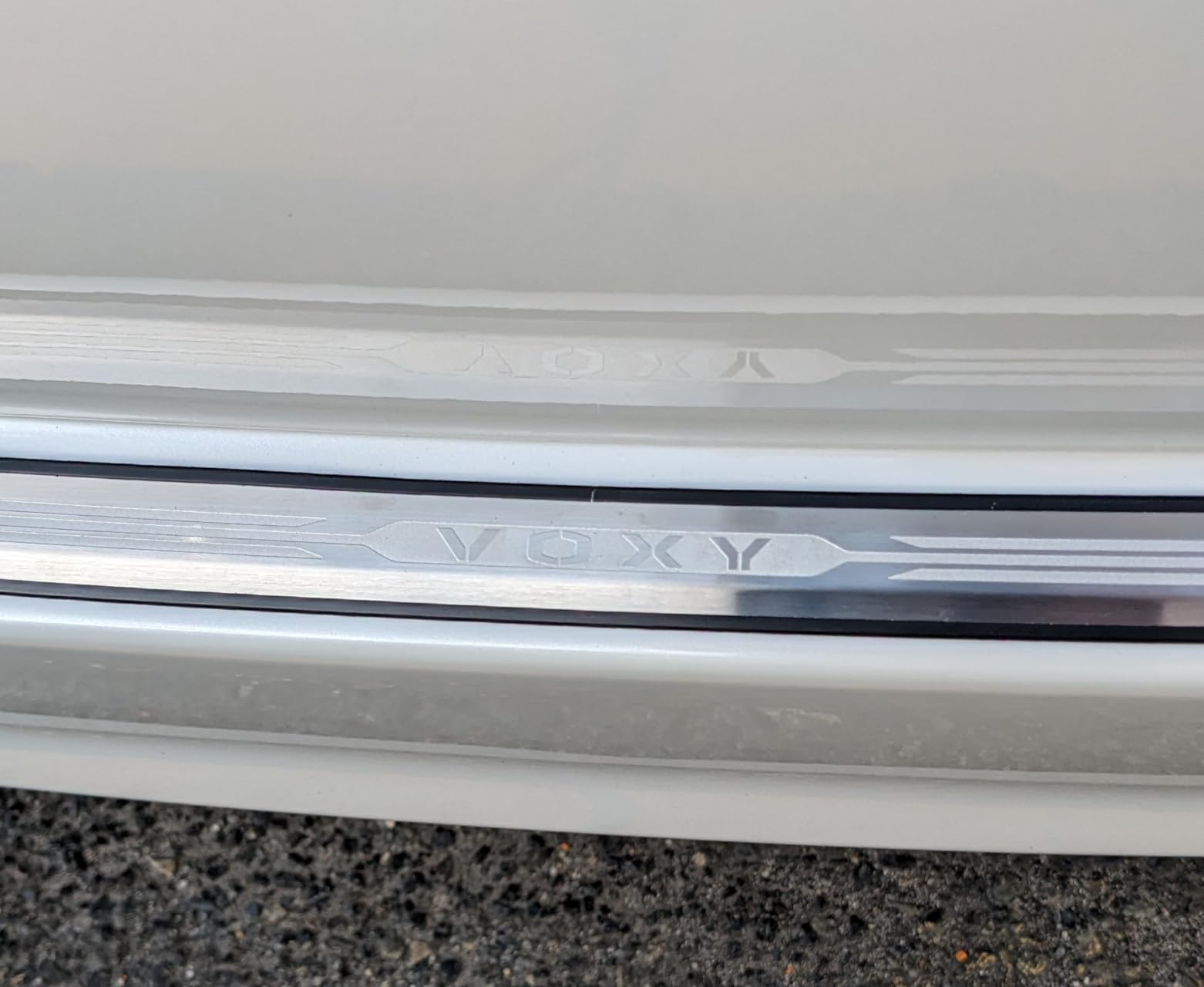 Amazon | TOYOTA(トヨタ) 純正部品 REAR BUMPER STEP GUARD 品番08475-28150 | ガーニッシュ ...
