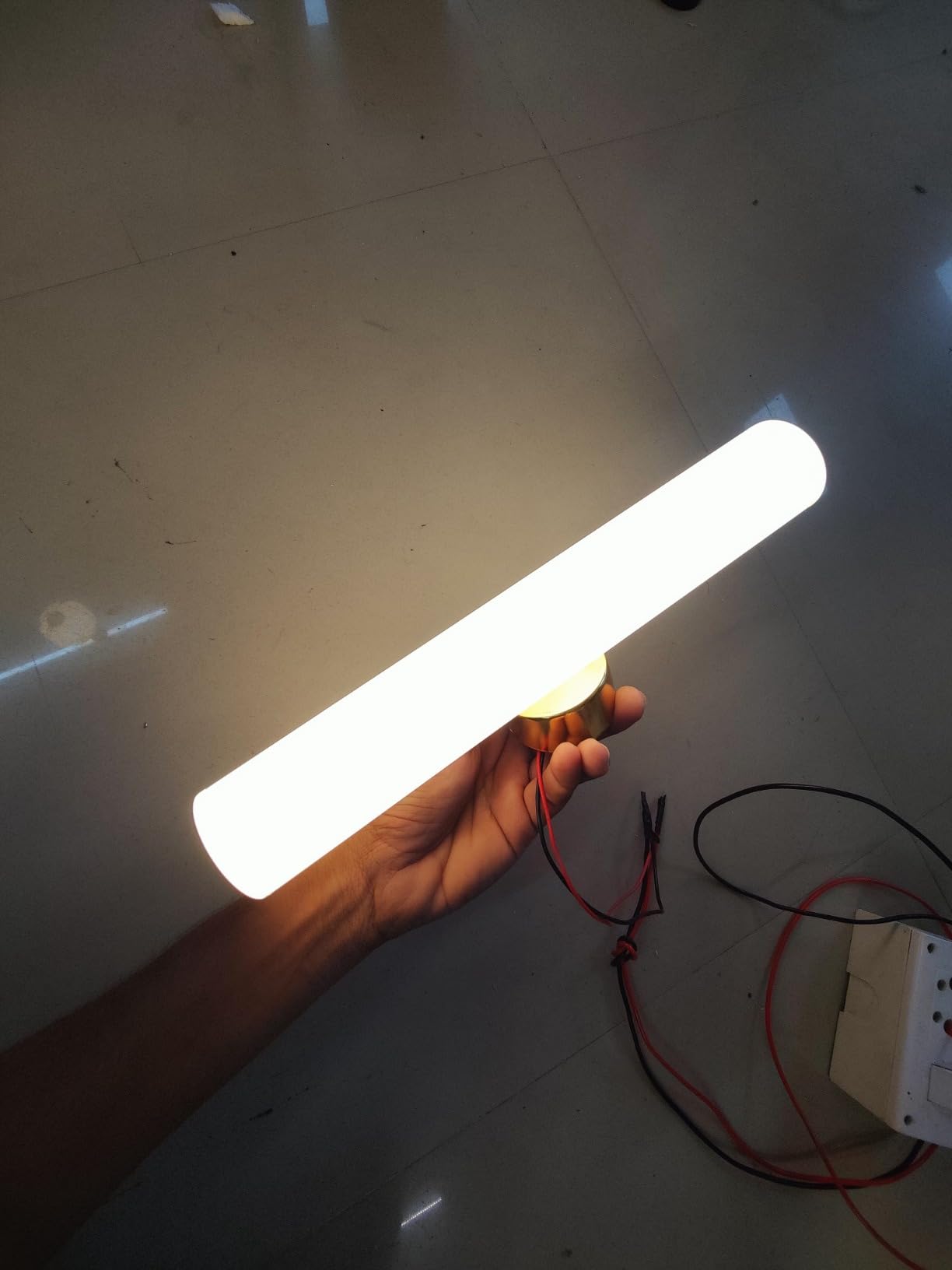 Lamp master Round Acrylic Luxurious LED Wall Light for Mirror, Wash ...