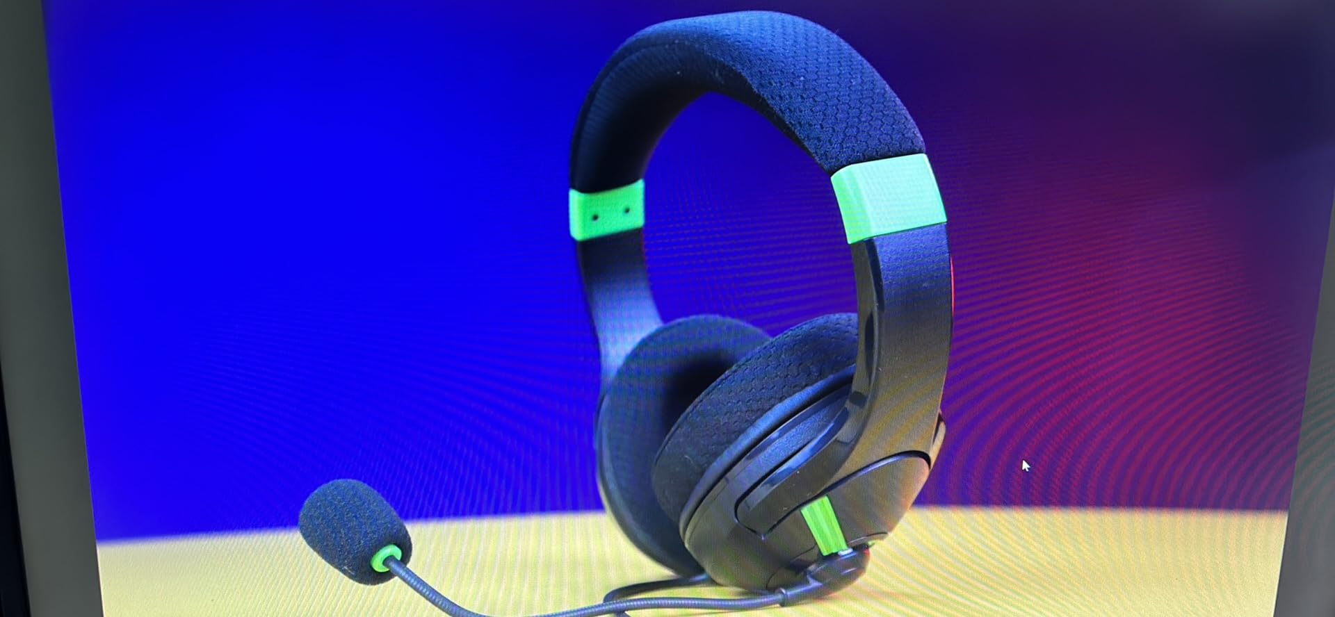 Amazonbasics Wired On Ear Gaming Headphones With Mic (Green) - Buy ...