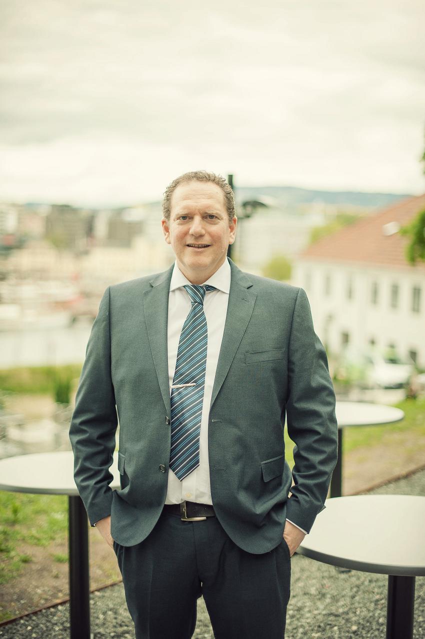 Amazon.com: Aaron Roan Kramer: books, biography, latest update