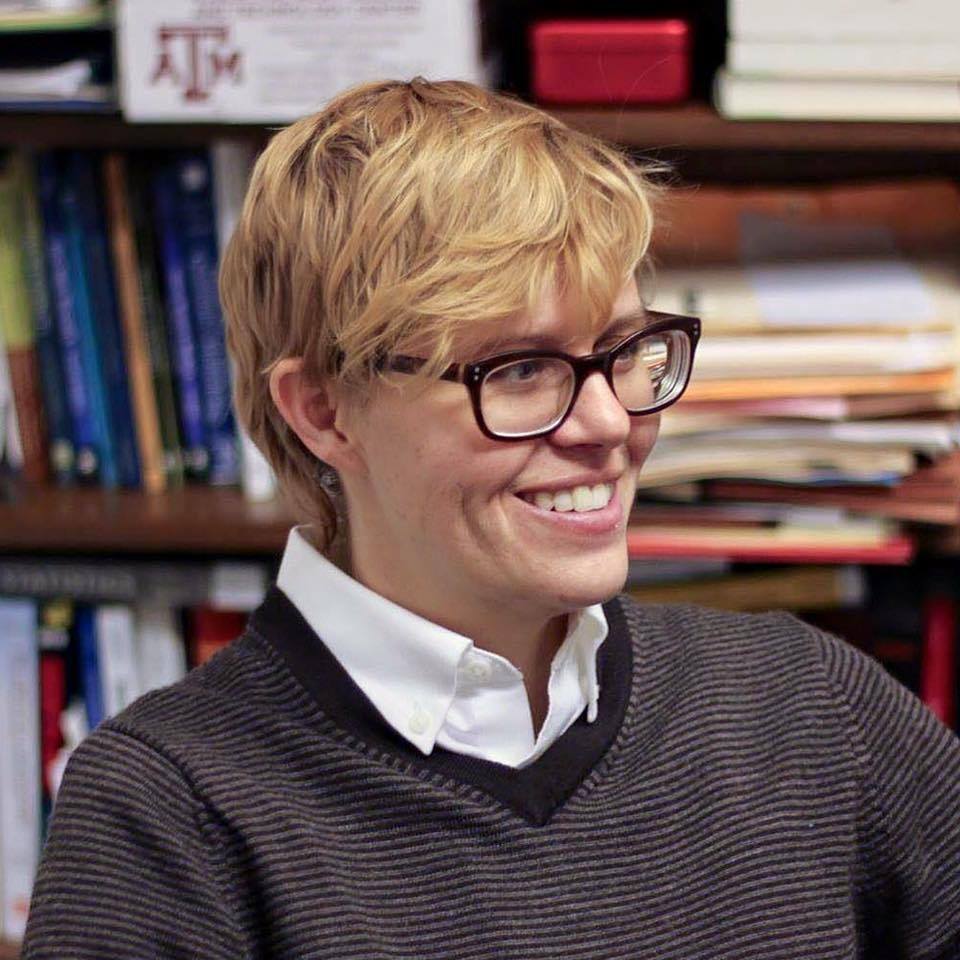 Amazon.co.jp: D'Lane R. Compton: 本、バイオグラフィー、最新アップデート