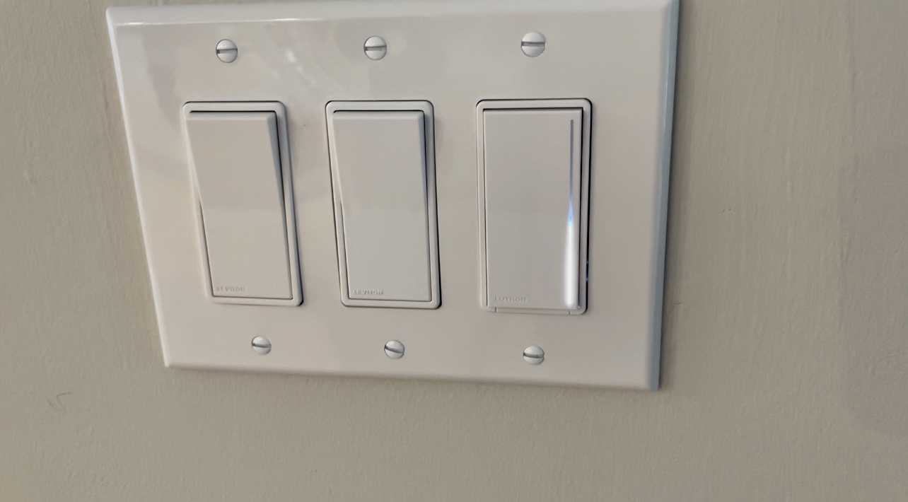 Watch Demo & Review of Lutron Sunnata Touch Dimmer Switch! on Amazon Live