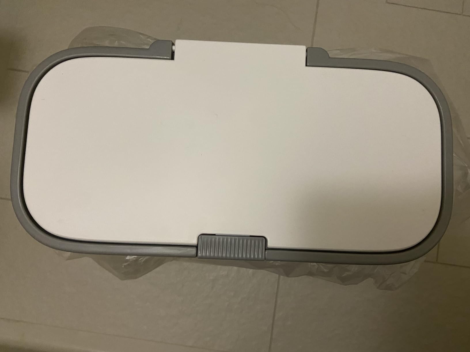 Amazon｜2WAY開閉 フタ付き ゴミ箱 ペダル式 足踏み 手押し プッシュオープン ノータッチ PP材質 12L 隙間入り 塵箱 ダストボックス 白 省スペース 薄型 家庭用 キッチン ...