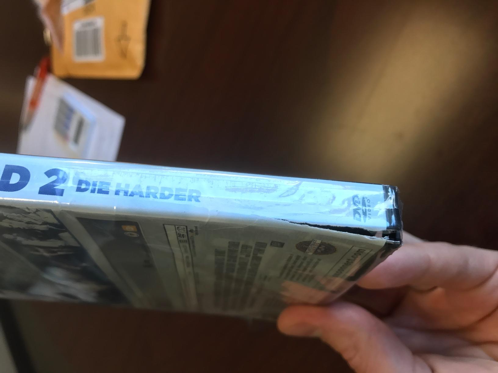 Amazon.com: Die Hard 2:Die Harder [VHS] : Bruce Willis, William ...