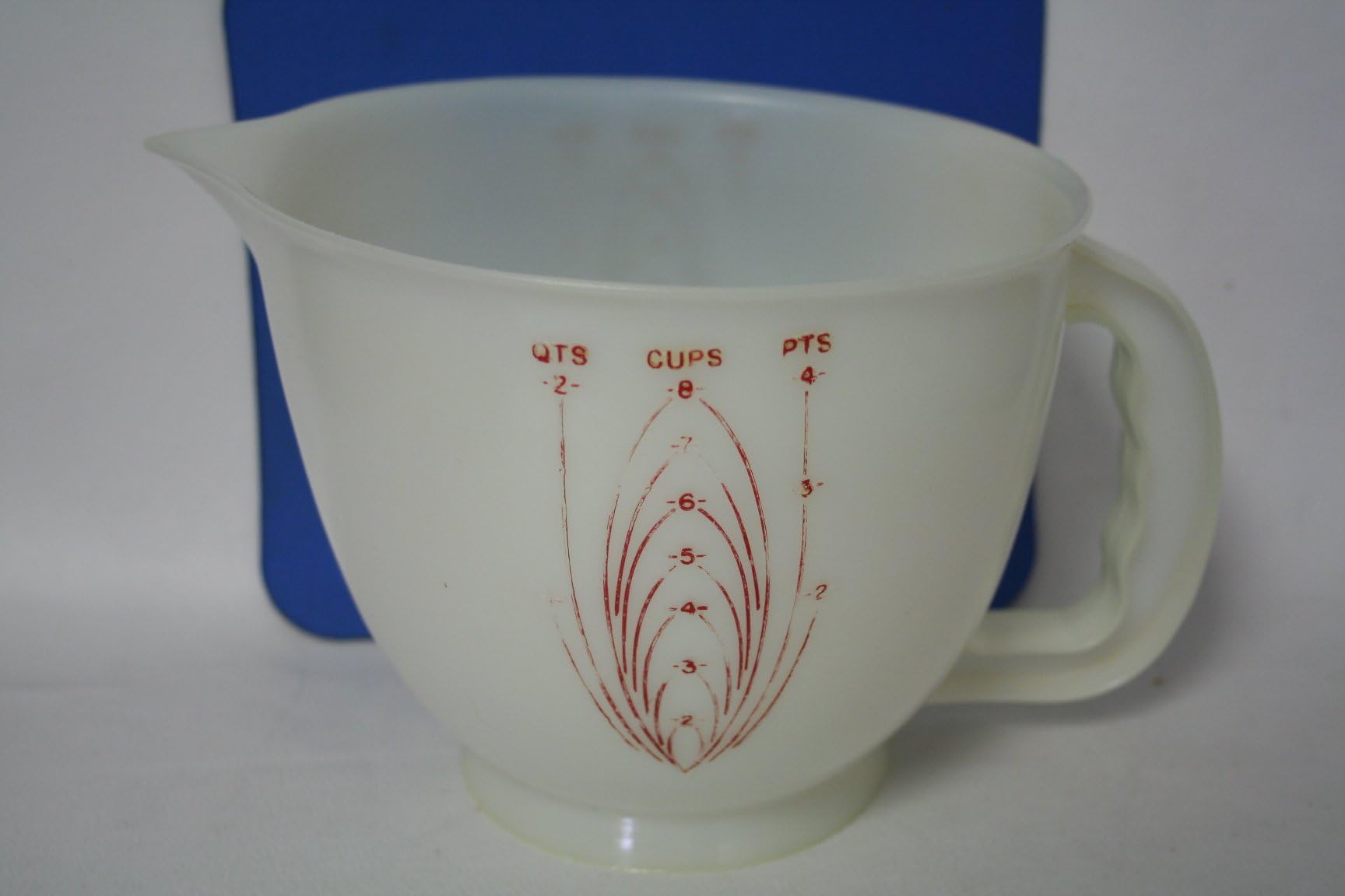 Amazon.com: Vtg Tupperware Mix N Store Pour 8 Cup Mixing Batter ...