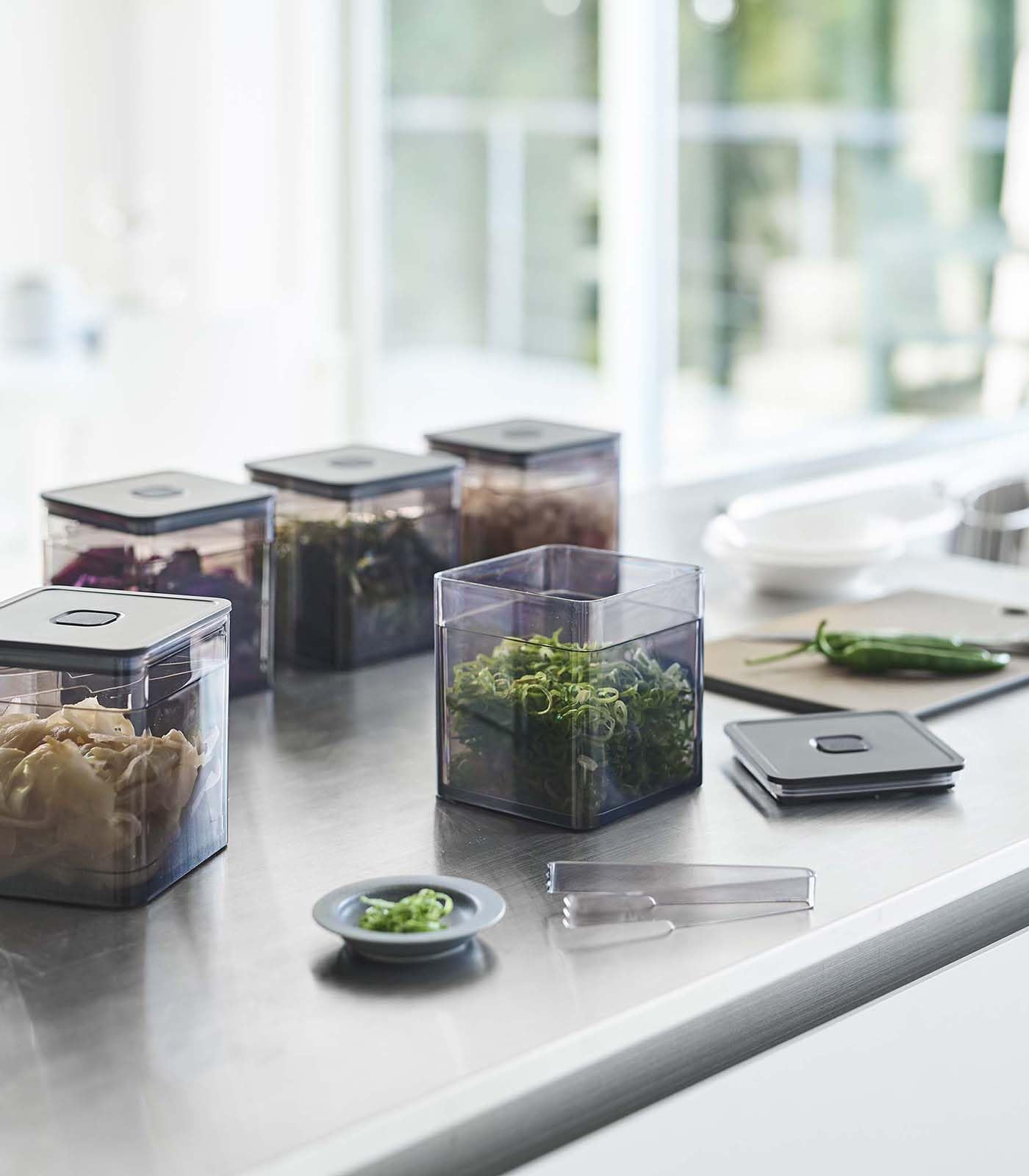 Snapklik.com : Yamazaki Home Tower Vacuum-Sealing Food Storage Container