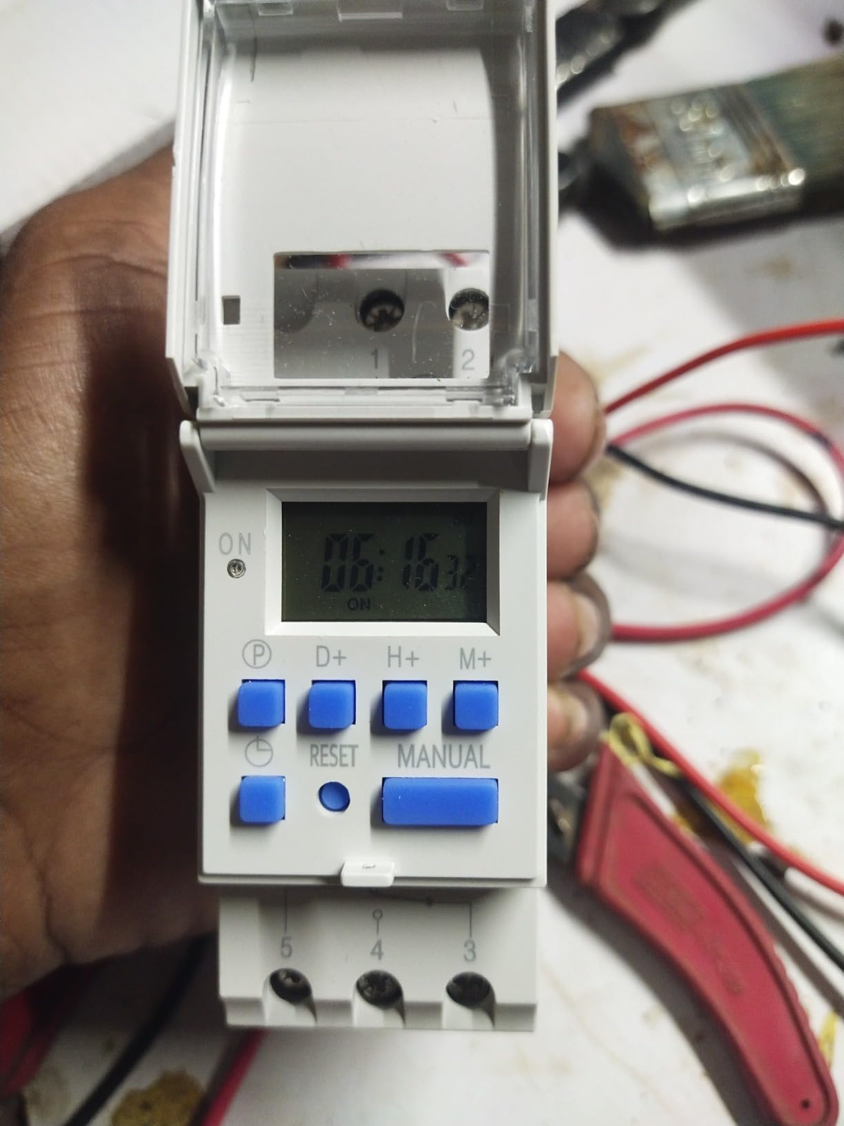 Blackt Electrotech (BT41D): 16/240V AC Programmable Daily/Weekly Digital LCD Display Control ...