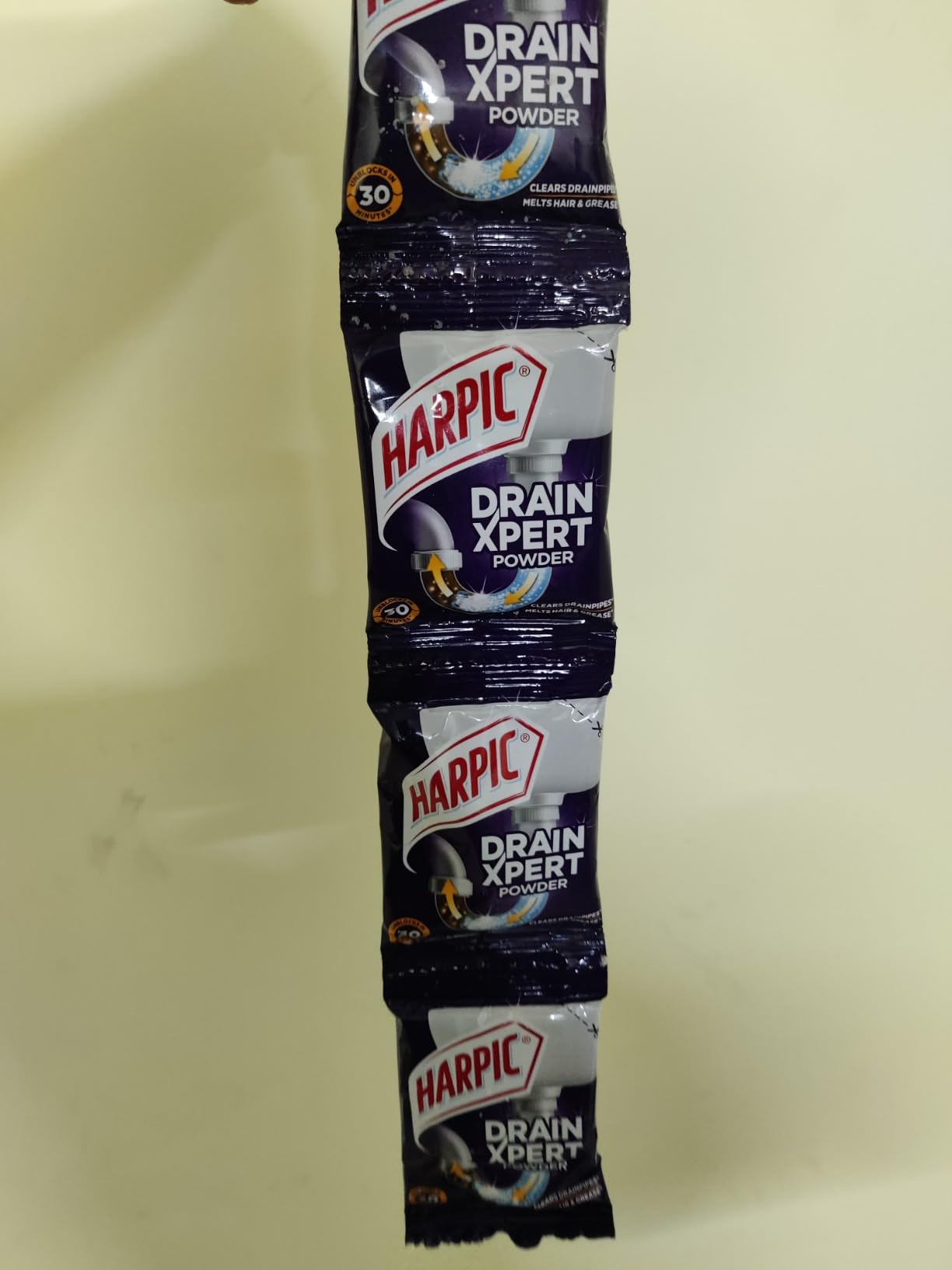 Harpic Drain Xpert Drain Cleaner Powder (50g x 8) | Effective Sink ...