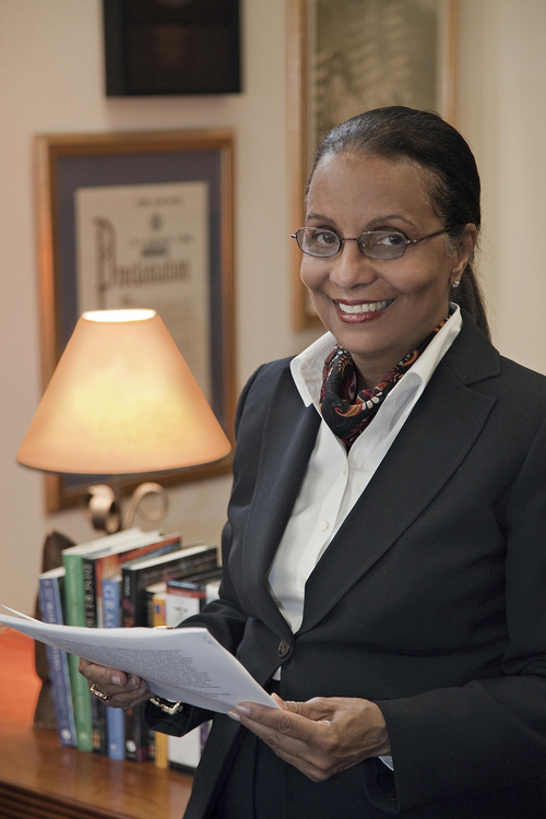 Amazon.com: Elizabeth Nunez: books, biography, latest update