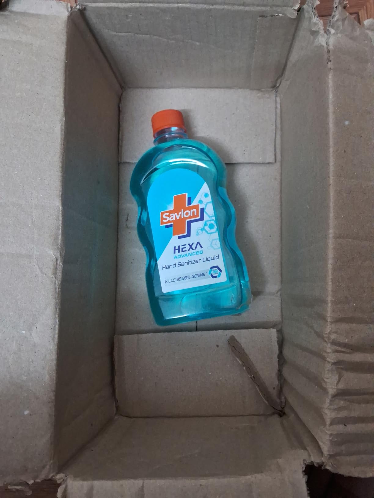 Savlon Hexa Advanced Hand Sanitizer Liquid Pump Pack| 70% Alcohol based ...