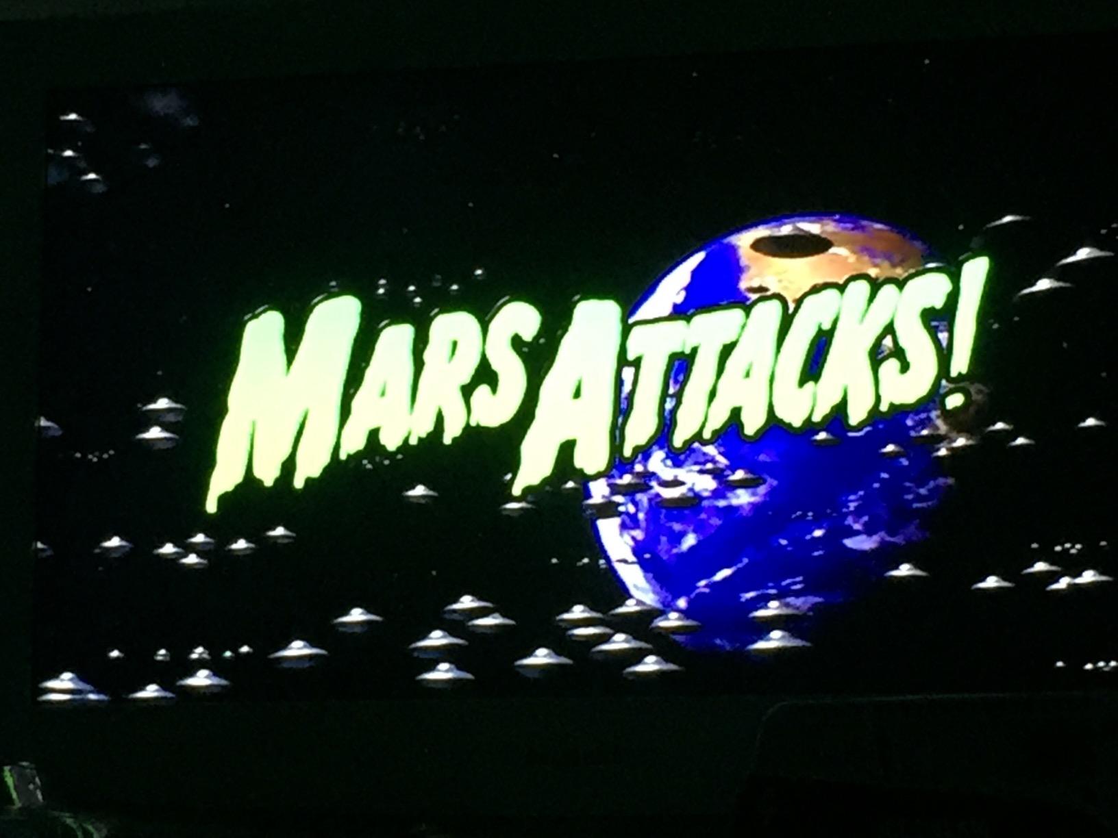 Mars Attacks: Amazon.co.uk: Nicholson, Jack, Close, Glenn, Brosnan ...