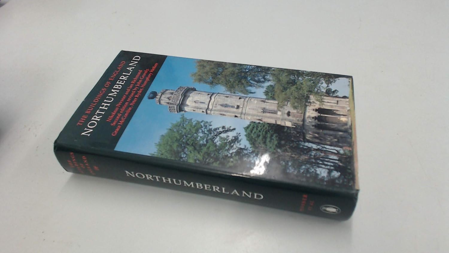 Northumberland (The Buildings of England) : Pevsner, Nikolaus, Richmond ...
