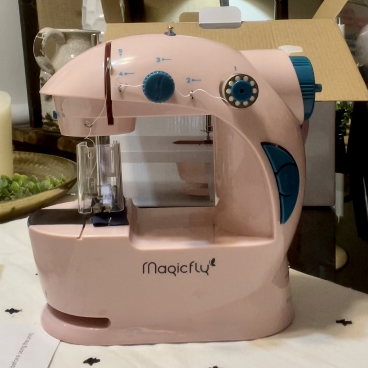 Watch Everything you need to know about the Magicfly Mini Sewing ...
