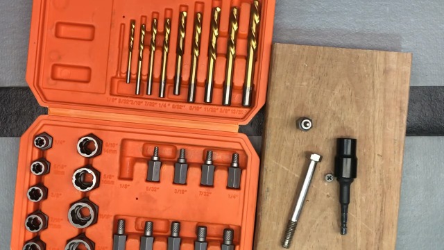 Watch How to use bolt and screw extractor Set on Amazon Live