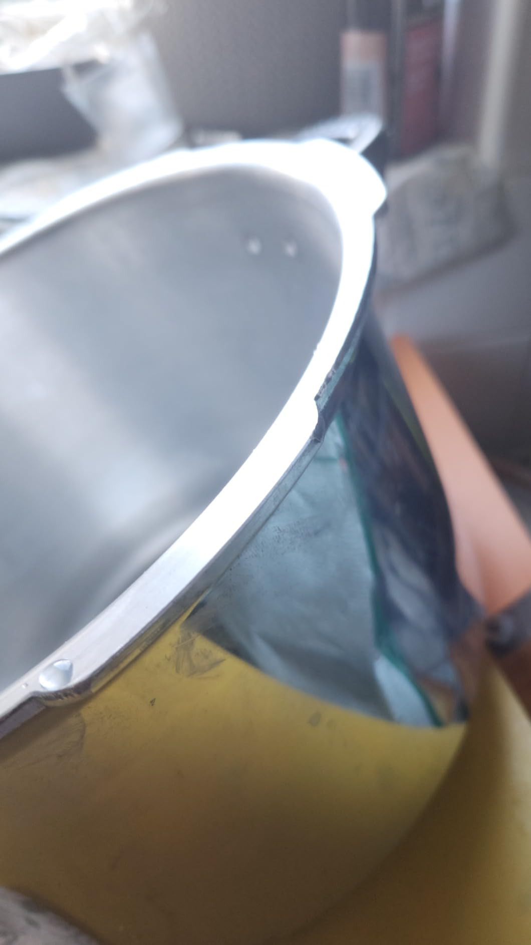 6 Litre Dual Handle Pressure Cooker for Kitchen & Catering, Aluminium ...