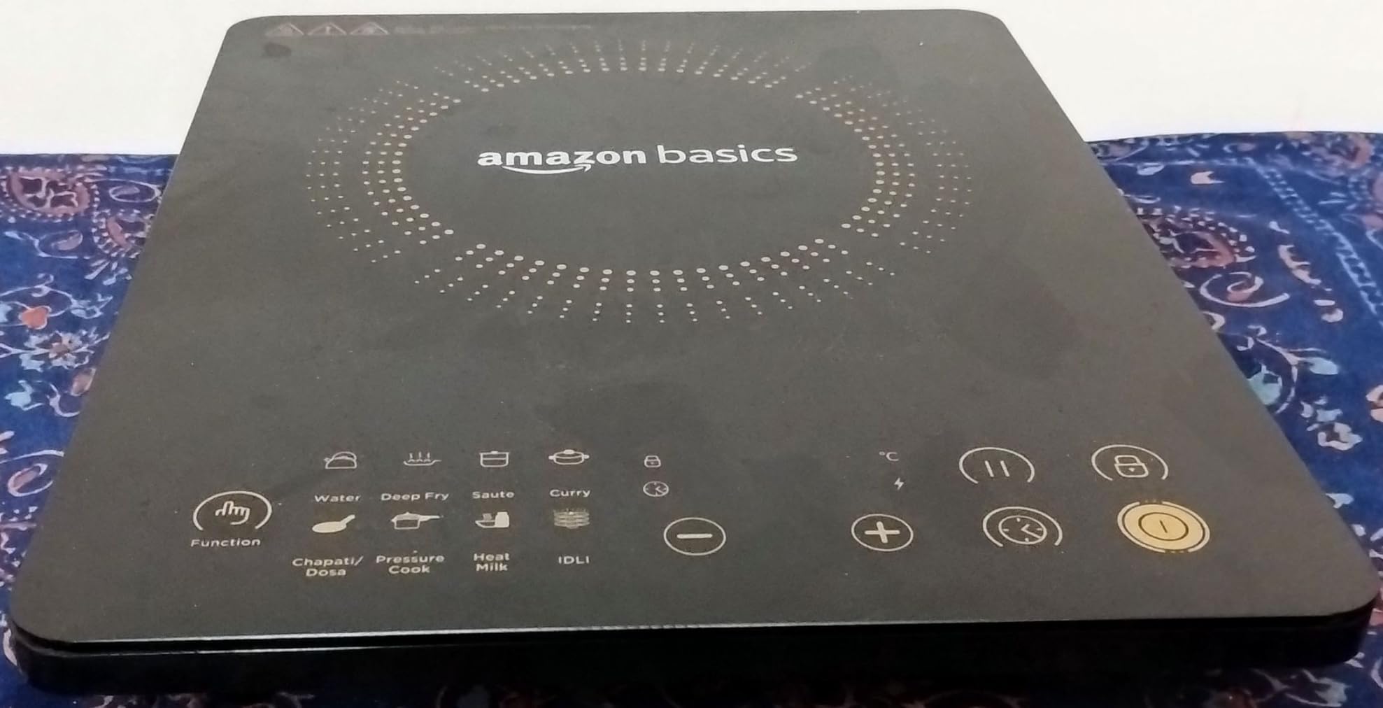 Buy AmazonBasics 1200 Watt Induction Cooktop|Digital Display| 6 preset ...