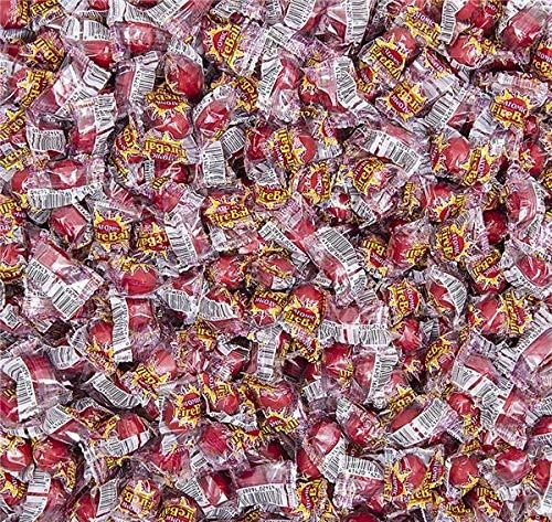Amazon.com : Ferrara Candy Atomic Fireballs, 40.5 Ounce : Hard Candy ...