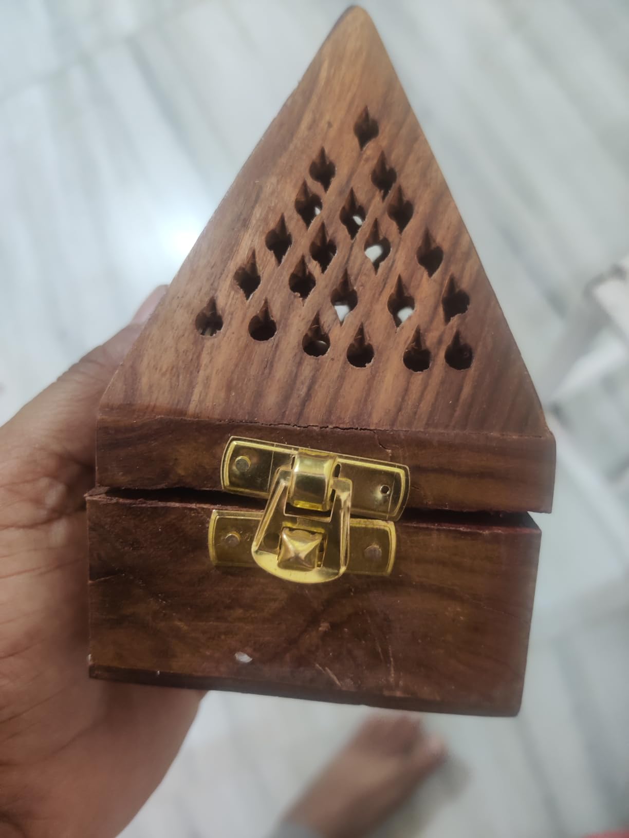 Kunfaya Wooden Loban Daan/Incense Box Fragrance Stand Holder for Loban ...