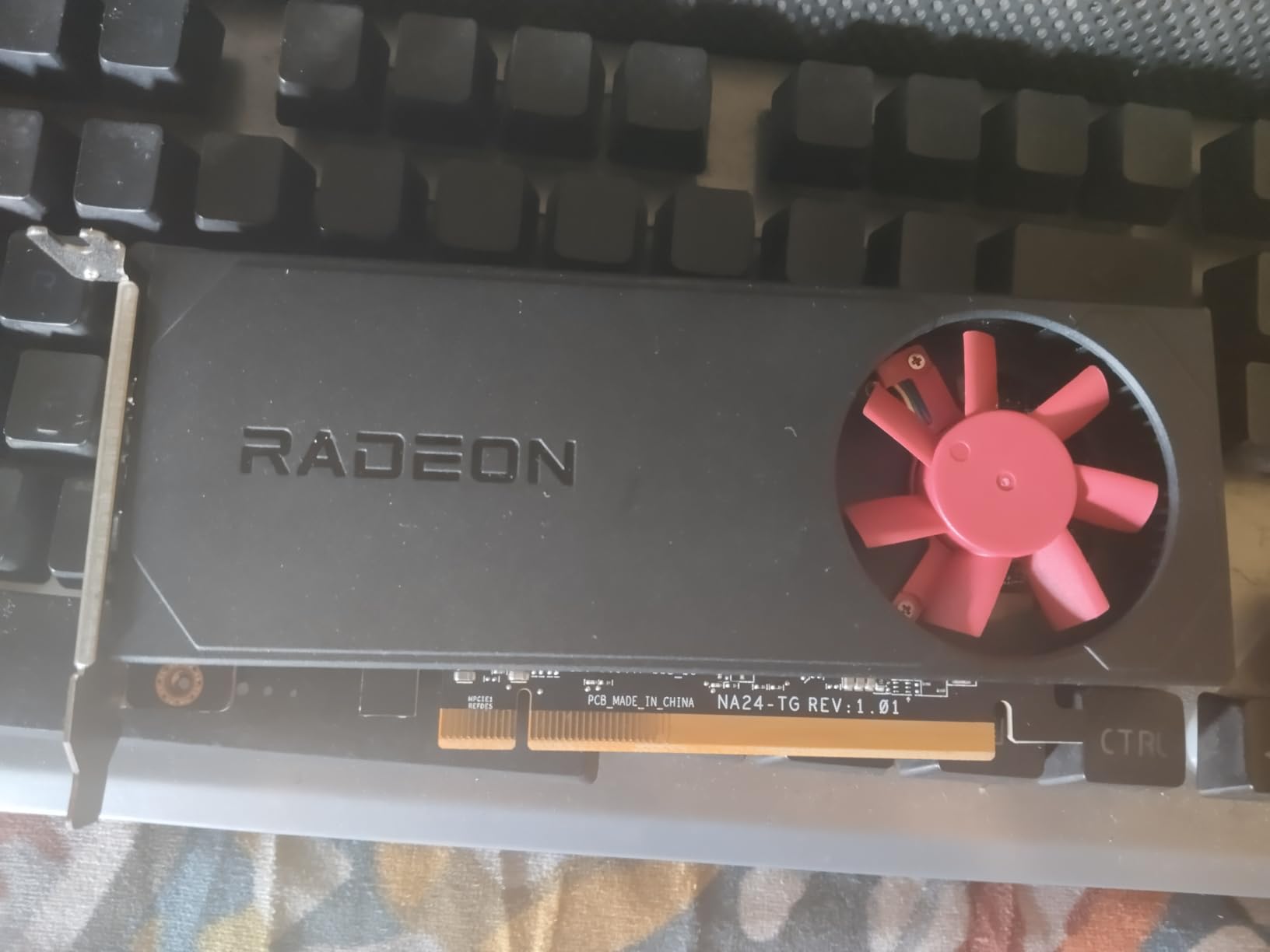 Amazon.in: Buy AMD Radeon RX 6300, 2GB GDDR6 Graphics Card Online at ...