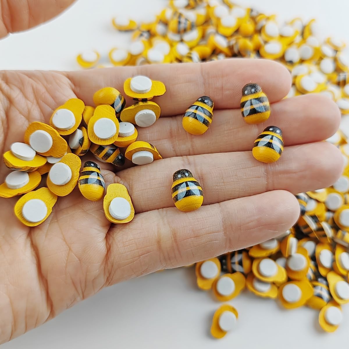 Amazon.com: Tiny Craft Bees,100 Pcs Small Wooden Self-Adhesive Bumble ...