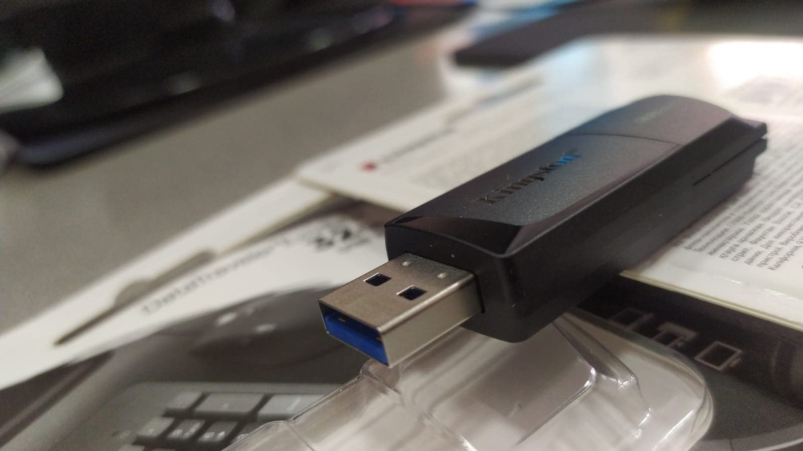 Amazon.com: Kingston 32GB DataTraveler Exodia M USB 3.2 Flash Drive (50 ...