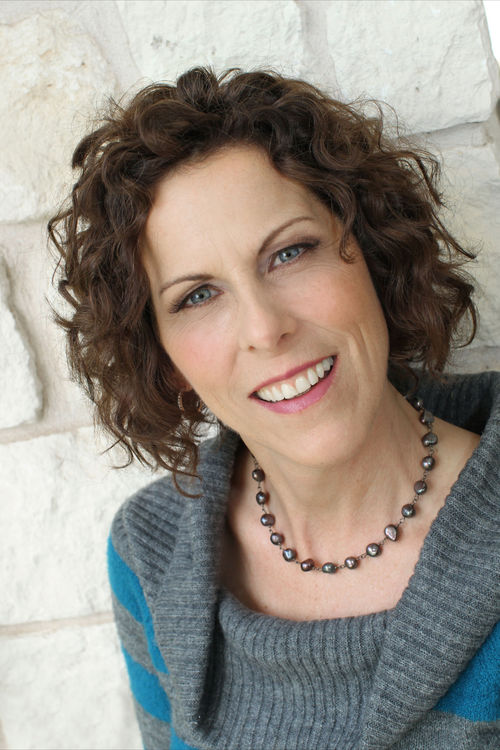 Amazon.in: Stephanie Riley Hahn: books, biography, latest update