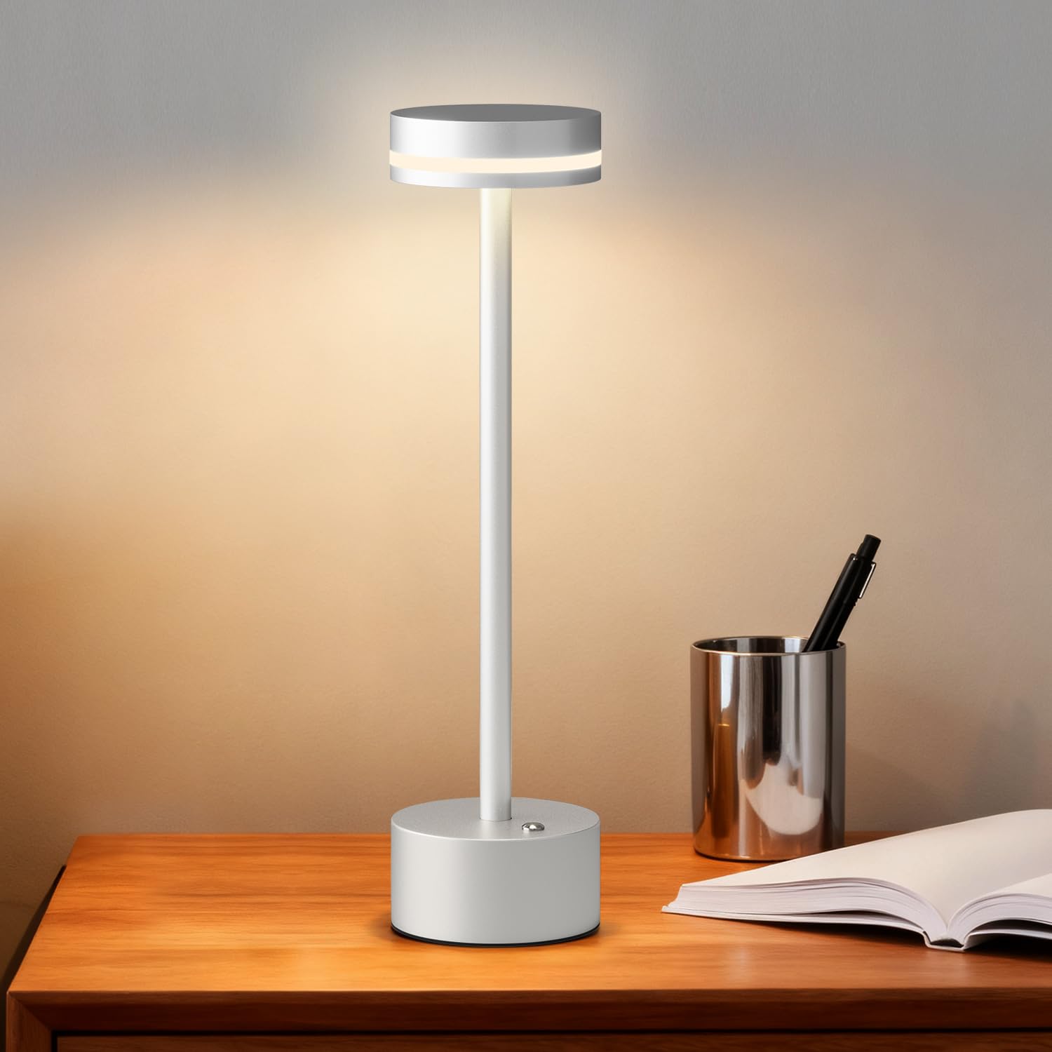 Vector Rechargeable Table Lamp