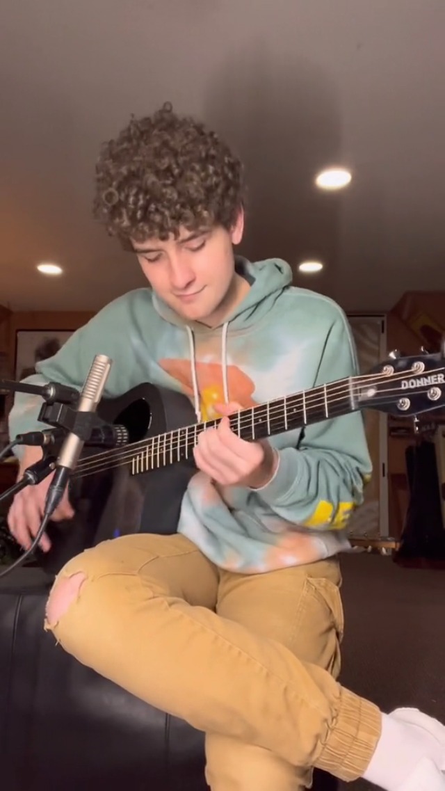 Watch Donner Carbon Fiber Acoustic Guitar RISING-G PRO on Amazon Live