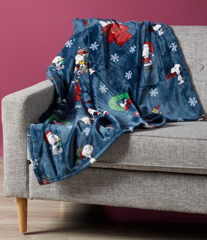 Amazon.com: Berkshire Blanket & Home Co Peanuts Gang Christmas Velvet ...