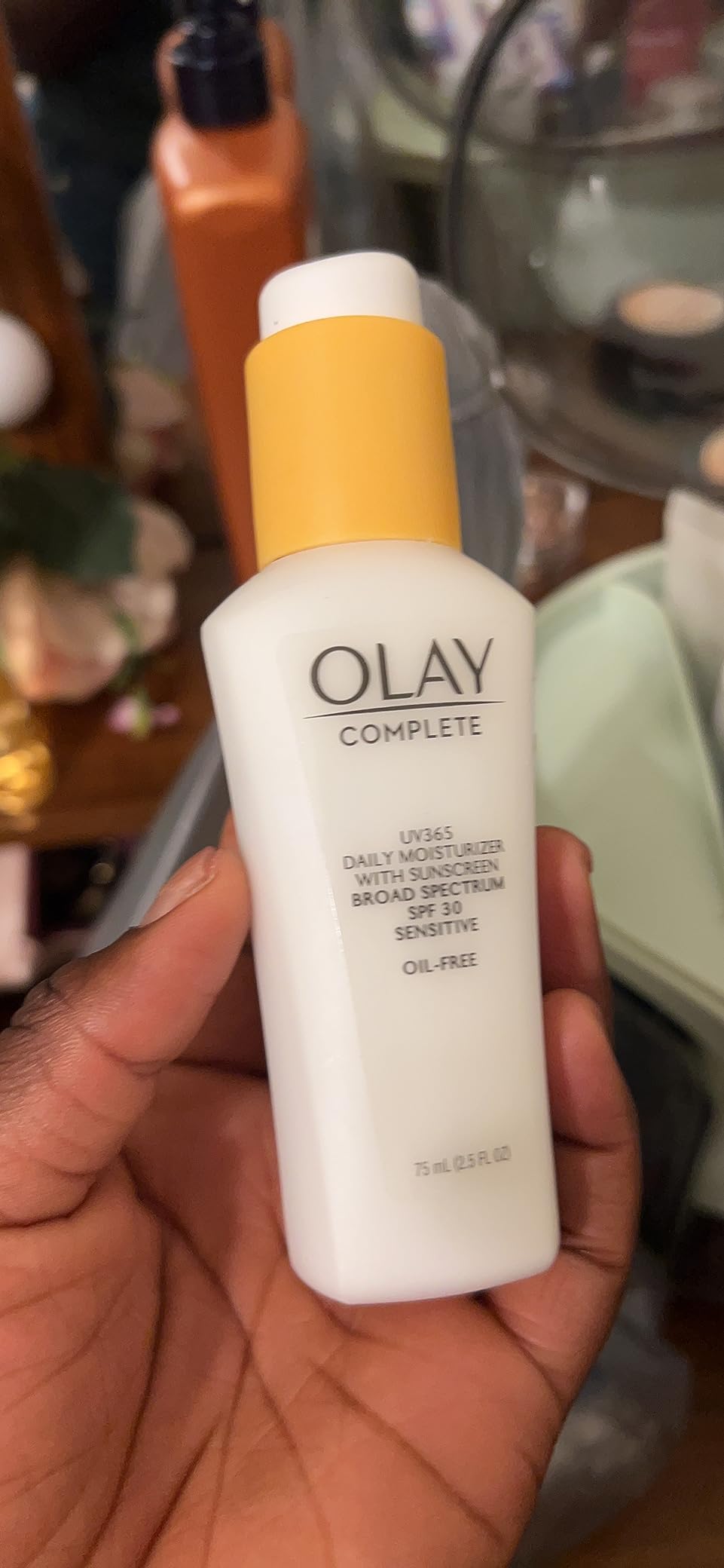 Amazon.com: Olay Face Moisturizer Complete Daily Defense All Day ...