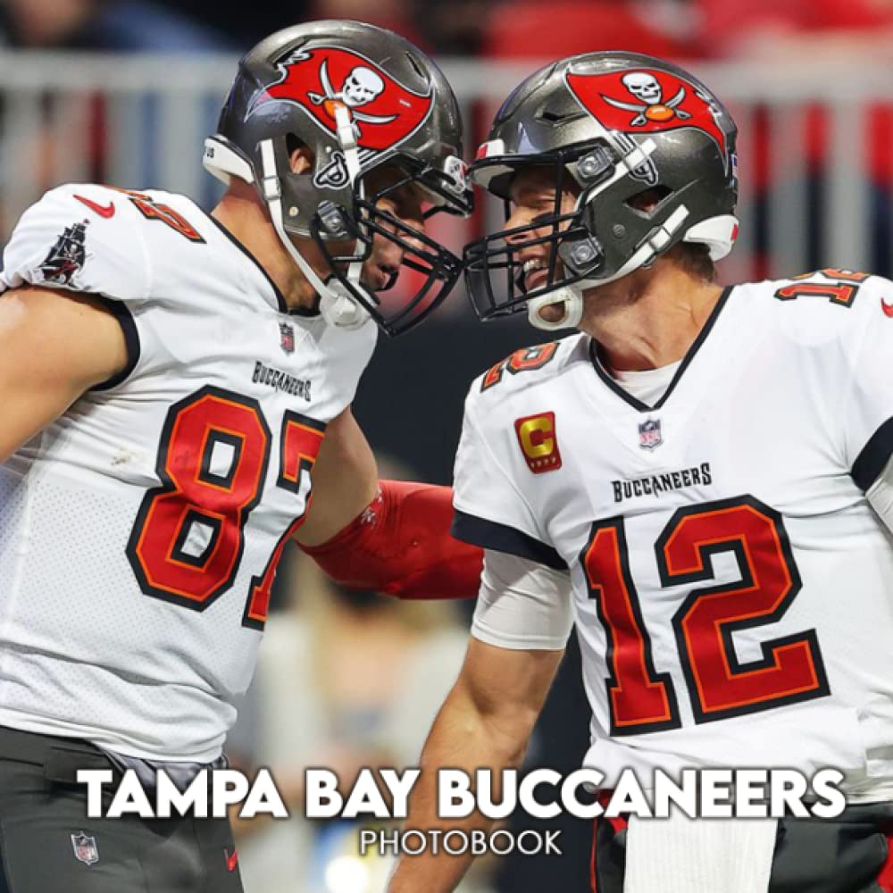Amazon.com: Tampa Bay Buccaneers Photobook: Famous Football Team Photo ...