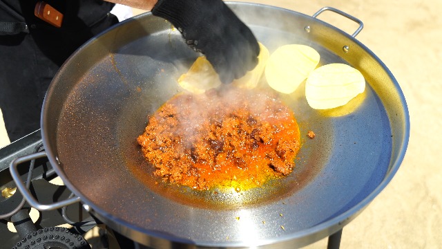 Watch Concord 22" Stainless Steel Comal Frying Wok Cowboy Grill on ...