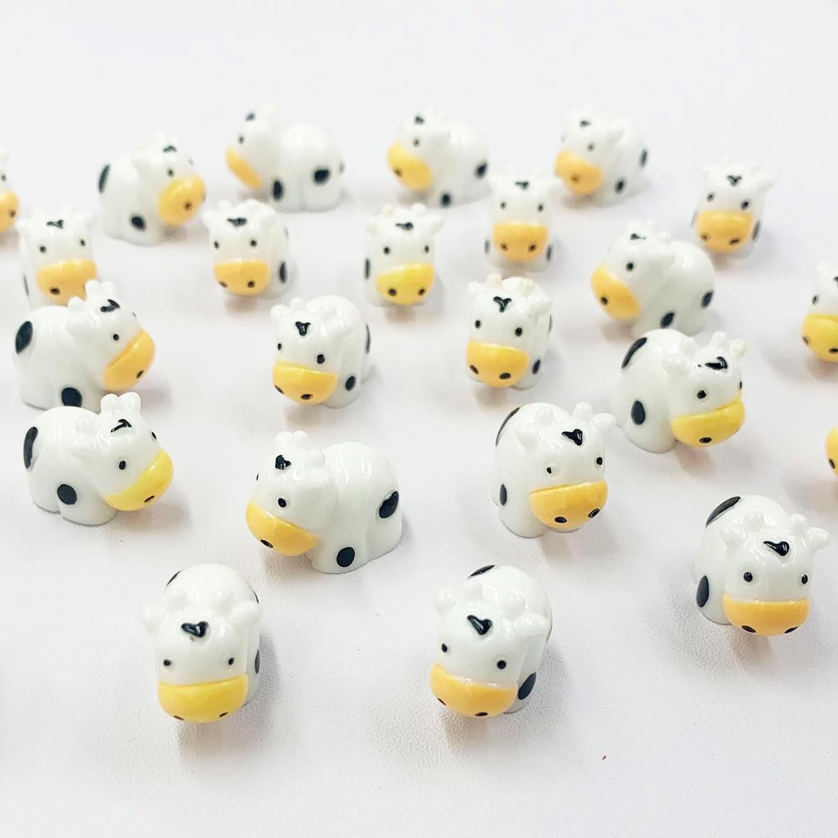 Amazon.com: HYBEADS 66 Pcs Mini Cow Garden Decor, Milk Cow Figurines ...