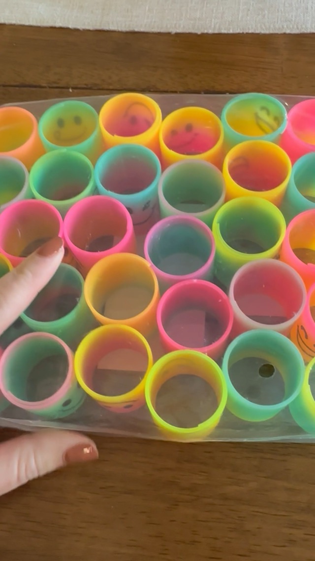 Watch Mini slinky review on Amazon Live