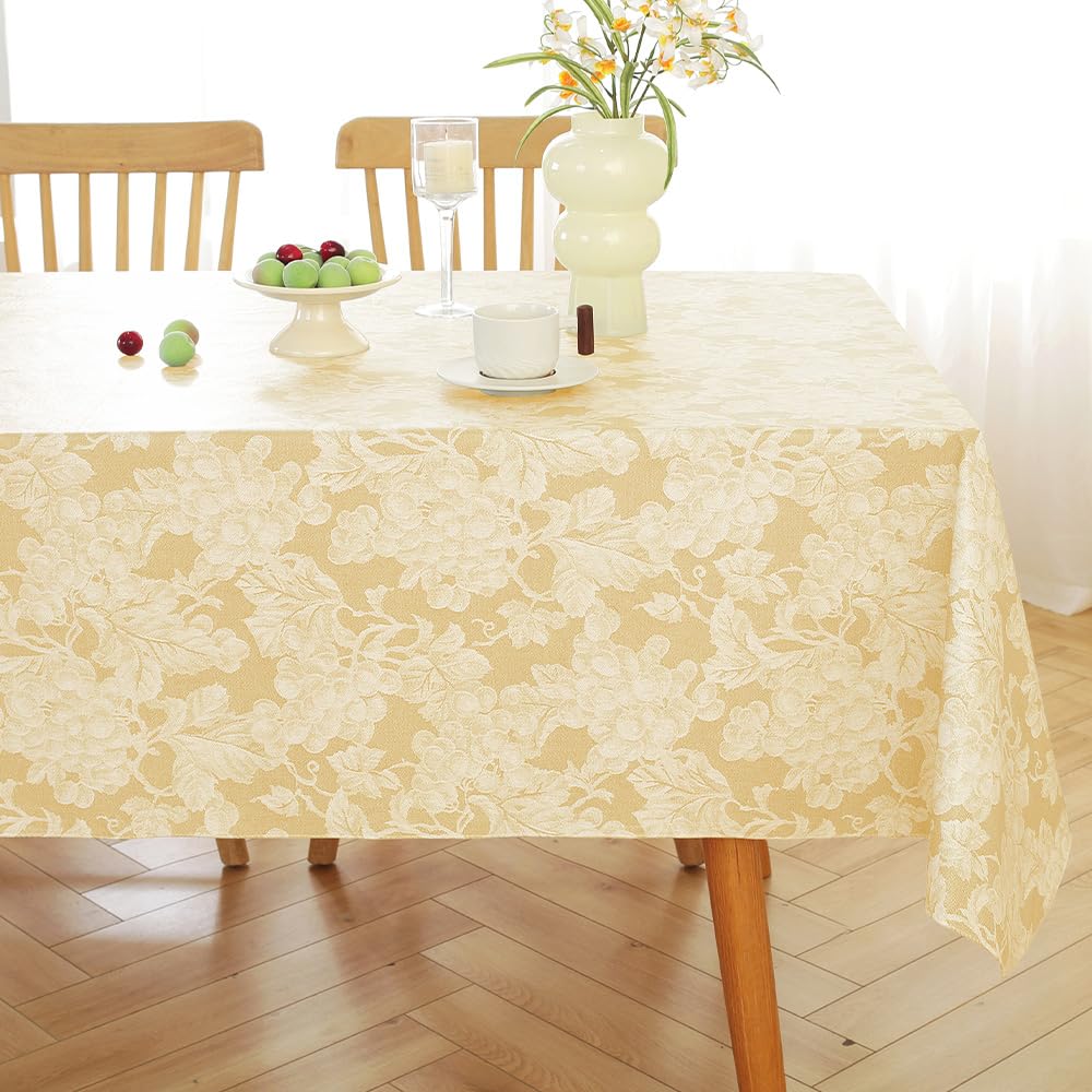 Amazon.com: MATIRUG Waterproof Vinyl Table Cloth with Flannel Backing ...