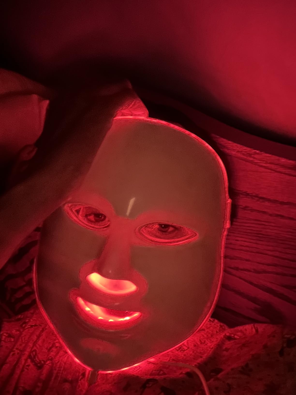 Amazon.com : FXXXCUWUU Red Led Face Mask Light Therapy At Home, Led ...