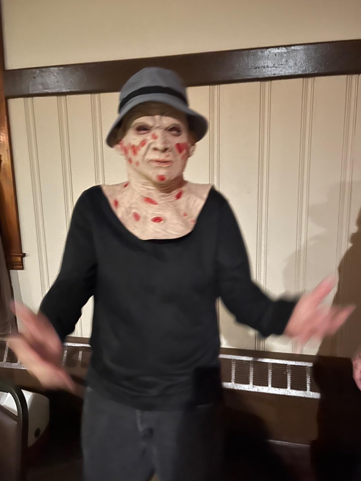 Amazon.com: PARTY ZONE Halloween Scary Krueger Costume Creepy Latex ...