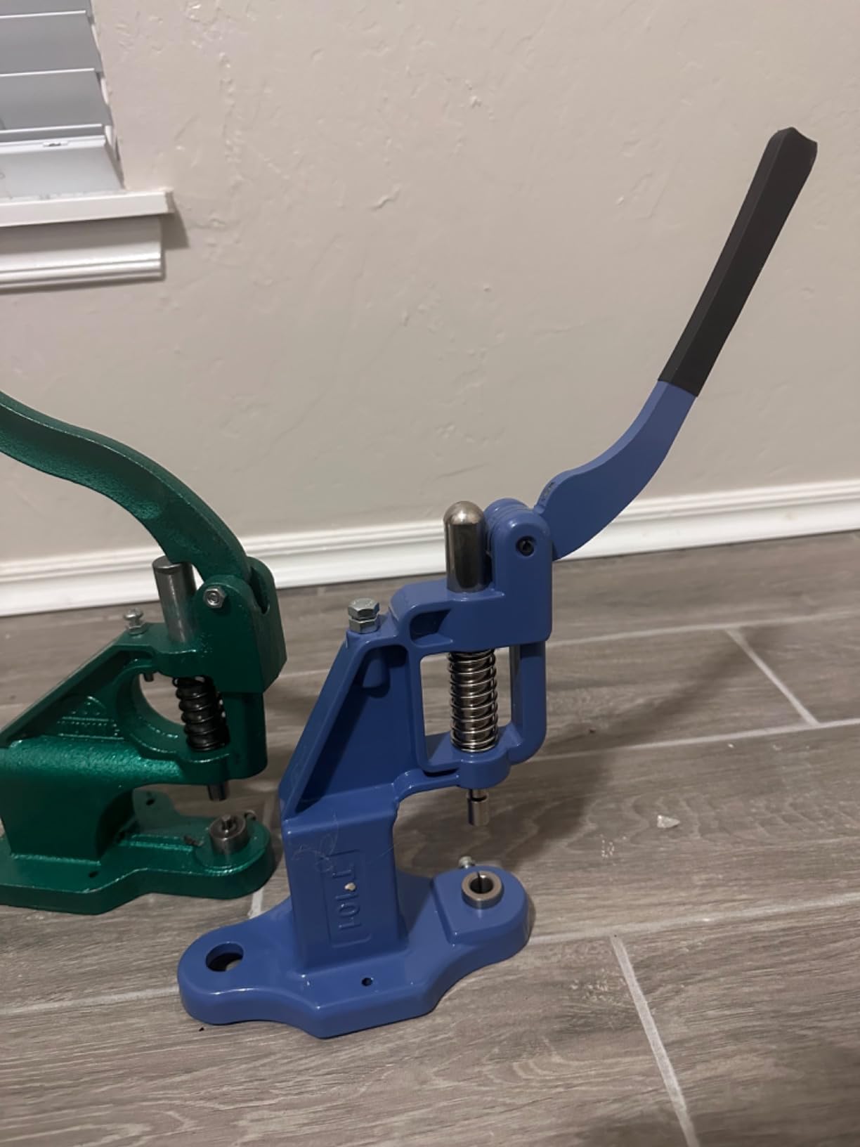 Amazon.com: HOBBY TRENDY Essential Rivet Setting Kit with Hand Press ...