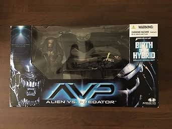Amazon.co.jp: McFarlane Toys AVP BIRTH OF THE HYBRID DELUXE BOXED SET ...