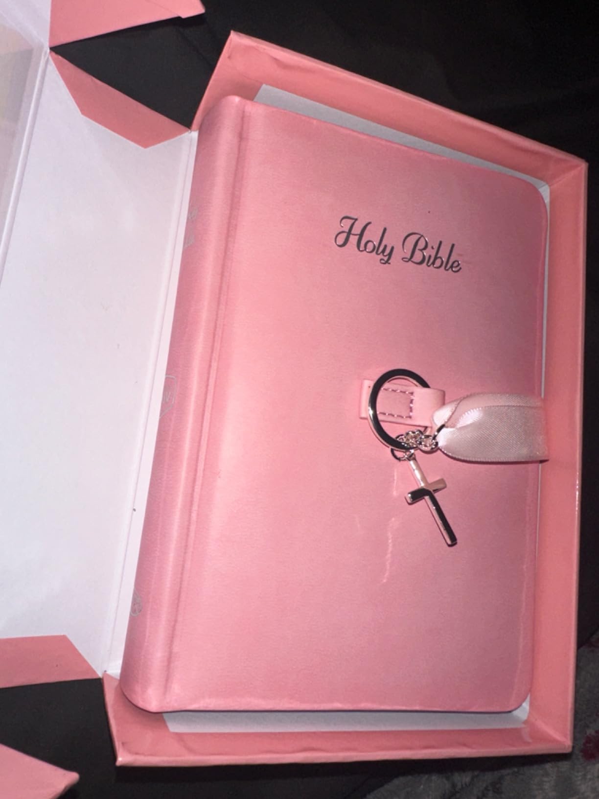 NKJV, Simply Charming Bible, Hardcover, Pink: Pink Edition : Thomas ...